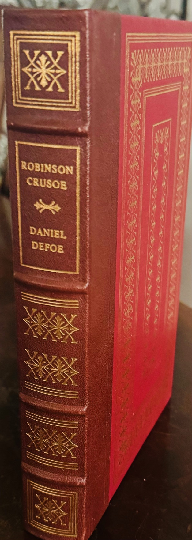 The Adventures of Robinson Crusoe (The Oxford Library of the World's ...